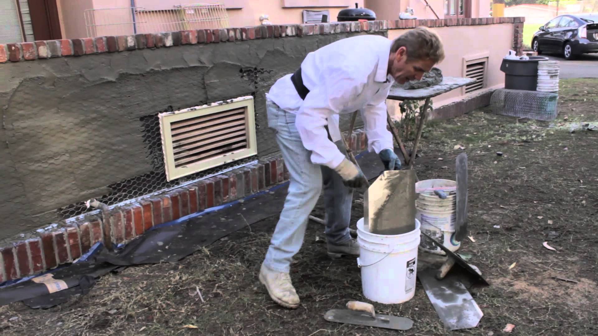 Stucco scratch coat for beginner plasterers - Kirk Giordano Plastering